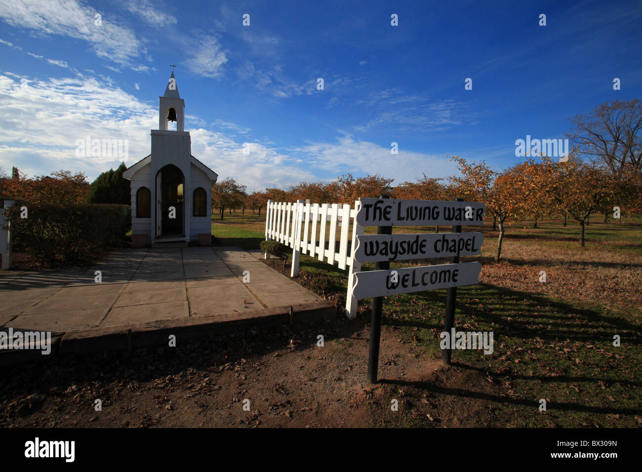 World's smallest church hi-res stock photography and images - Alamy