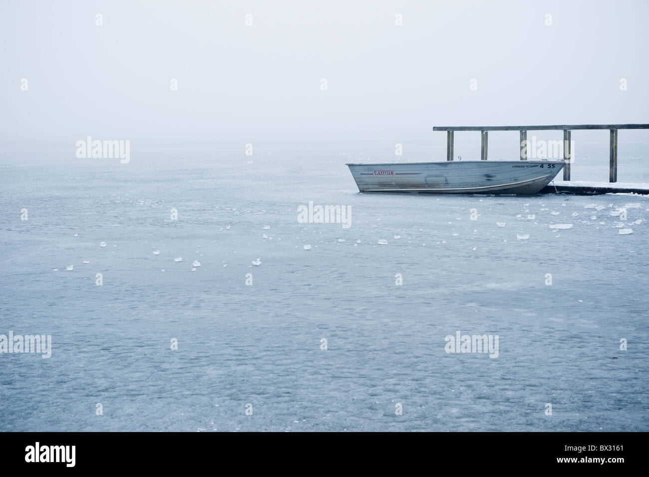 Rowboat Fog Lake Stock Photos & Rowboat Fog Lake Stock Images - Alamy