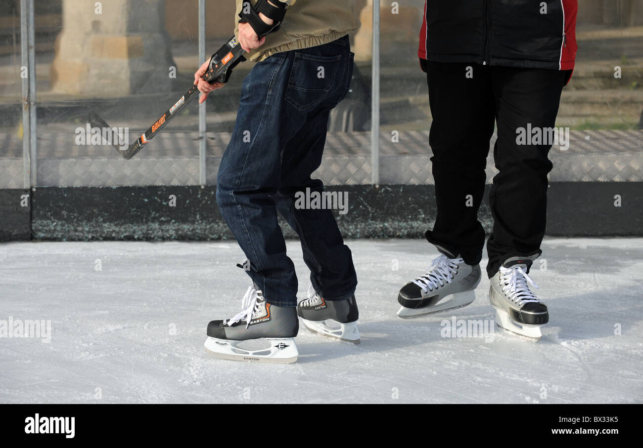 Ice hockey players hi-res stock photography and images - Alamy