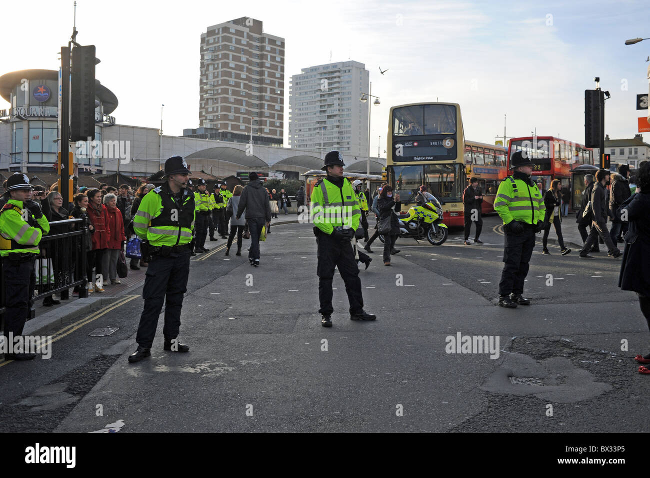 Crowd Control Policing High Resolution Stock Photography and Images - Alamy