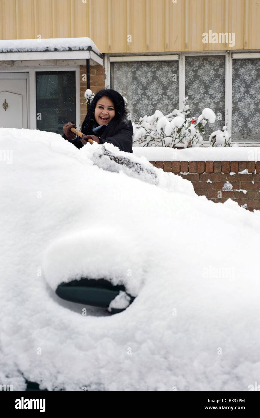 Deep snow driving hi-res stock photography and images - Alamy