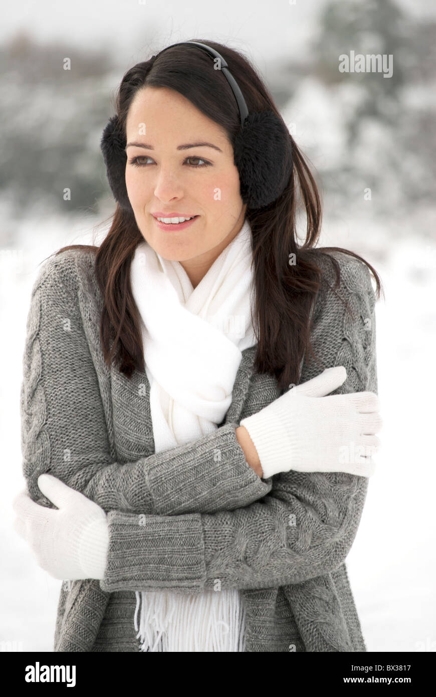 Woman freezing cold weather outside hi-res stock photography and images ...