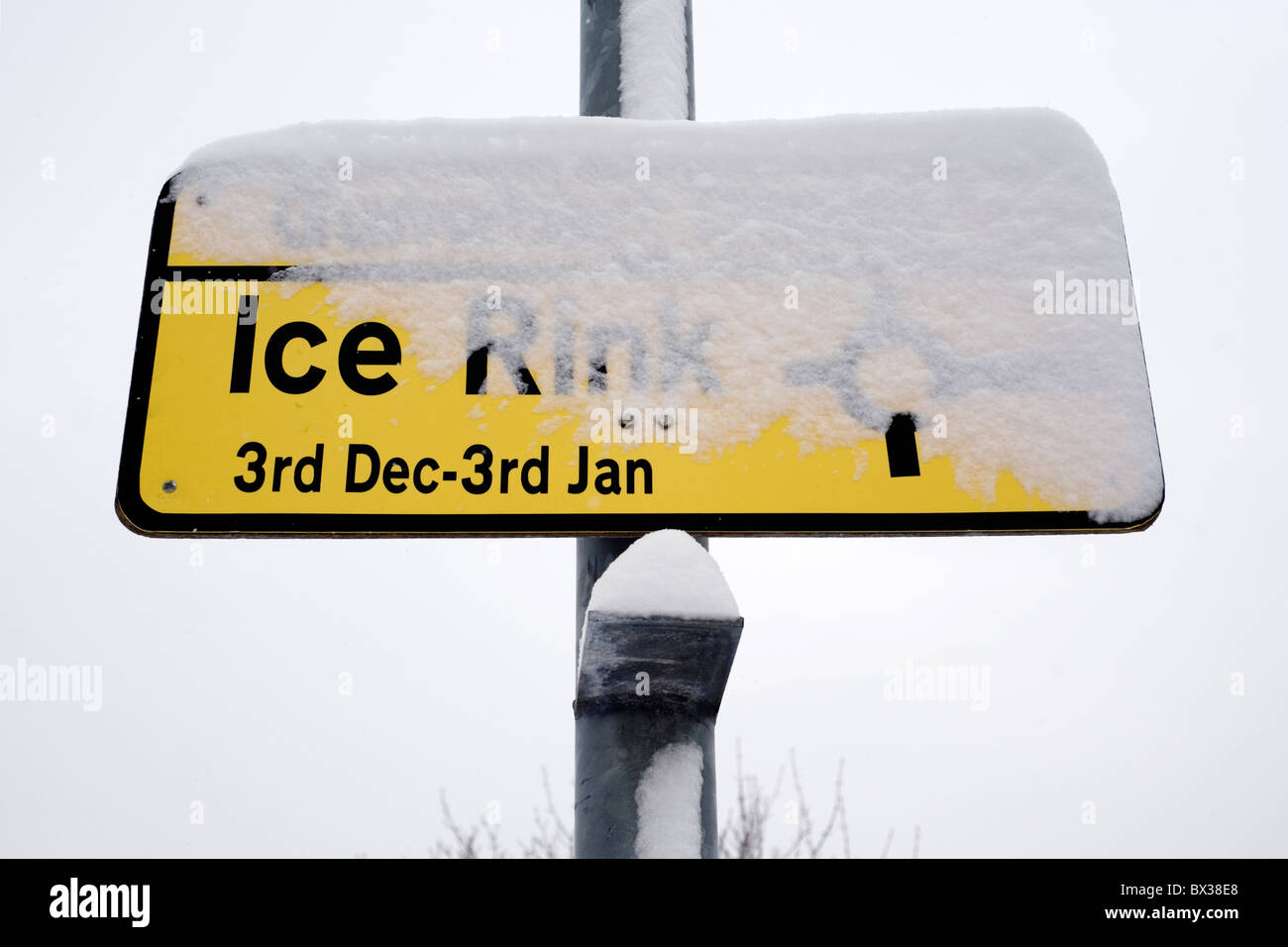 Lamp post snow hi-res stock photography and images - Alamy
