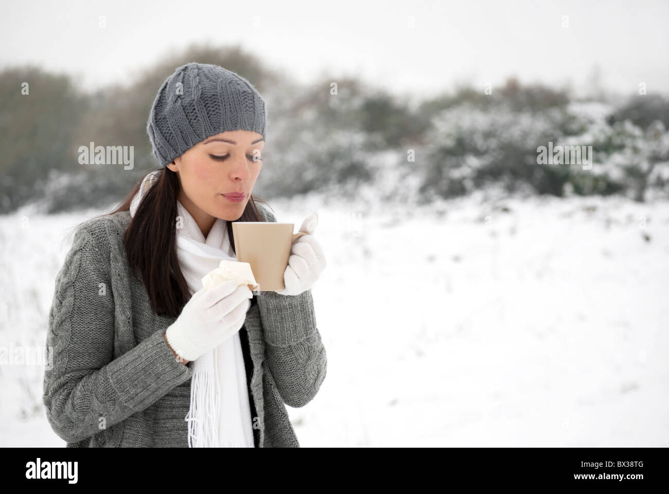 Woman cold tissue christmas hi-res stock photography and images - Alamy