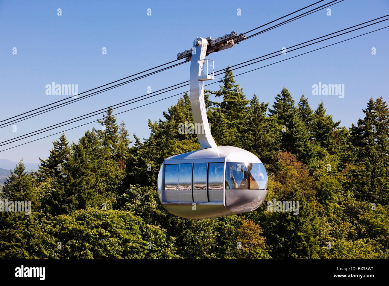 Portland Aerial Tram Stock Photos & Portland Aerial Tram Stock Images ...