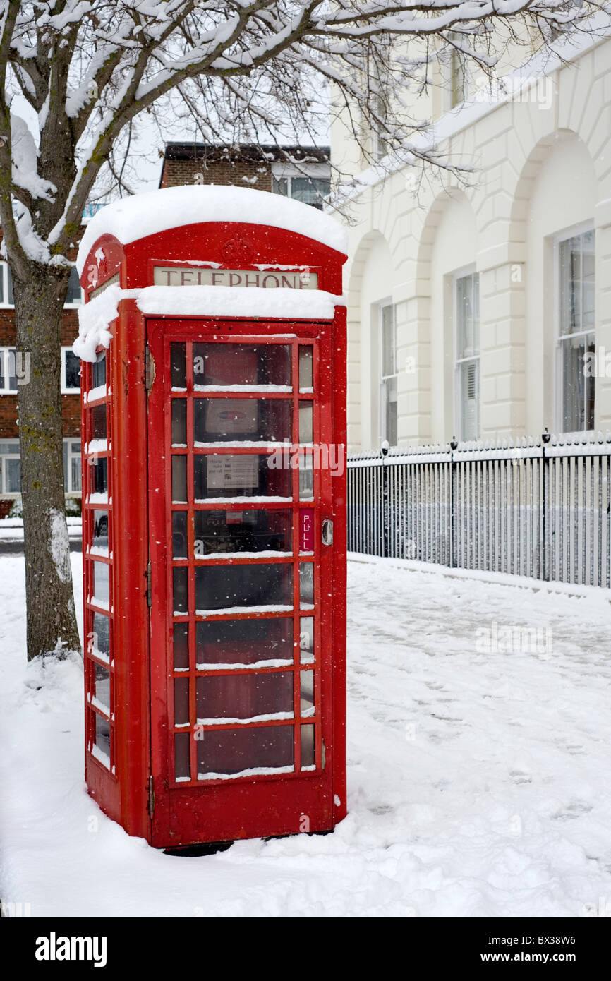 Red telephone box picture hi-res stock photography and images - Alamy