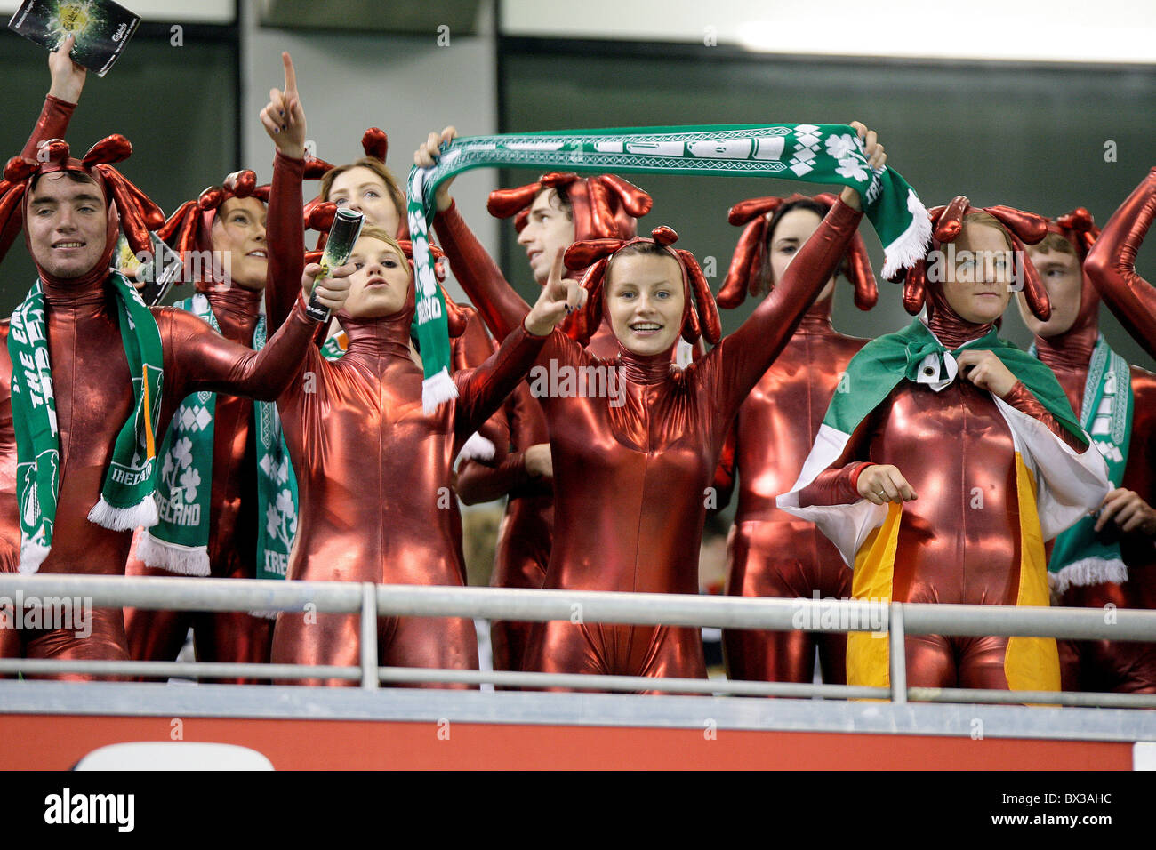 Irish fans hi-res stock photography and images - Alamy