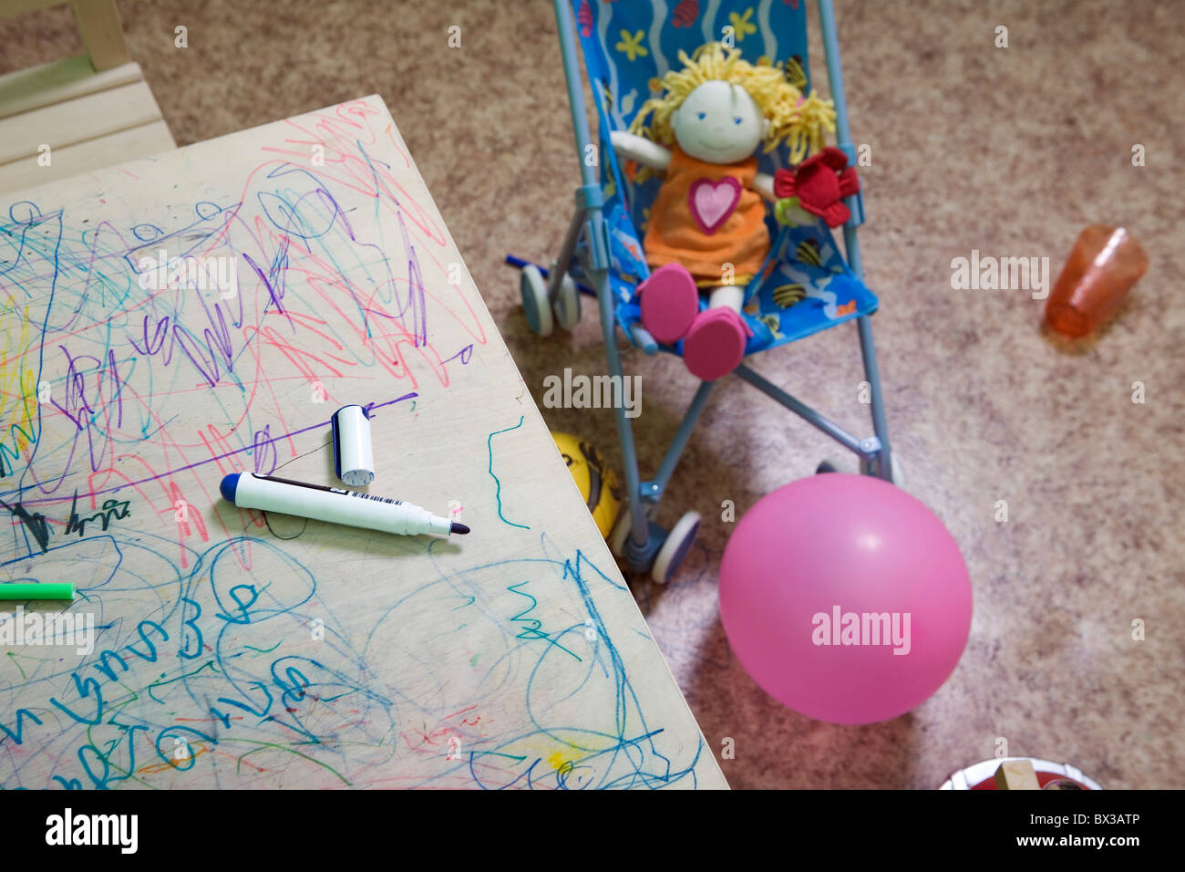 Artificial drawing child children hi-res stock photography and images ...