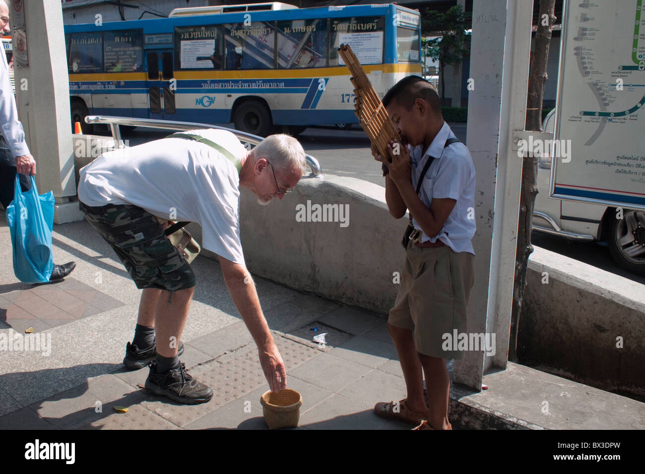 Beggar boy boy hi-res stock photography and images - Alamy