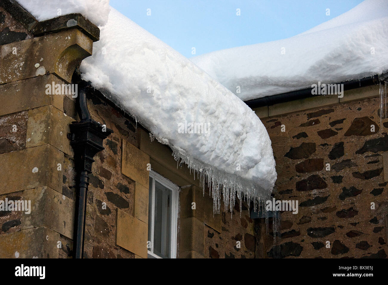 Gutters hi-res stock photography and images - Alamy