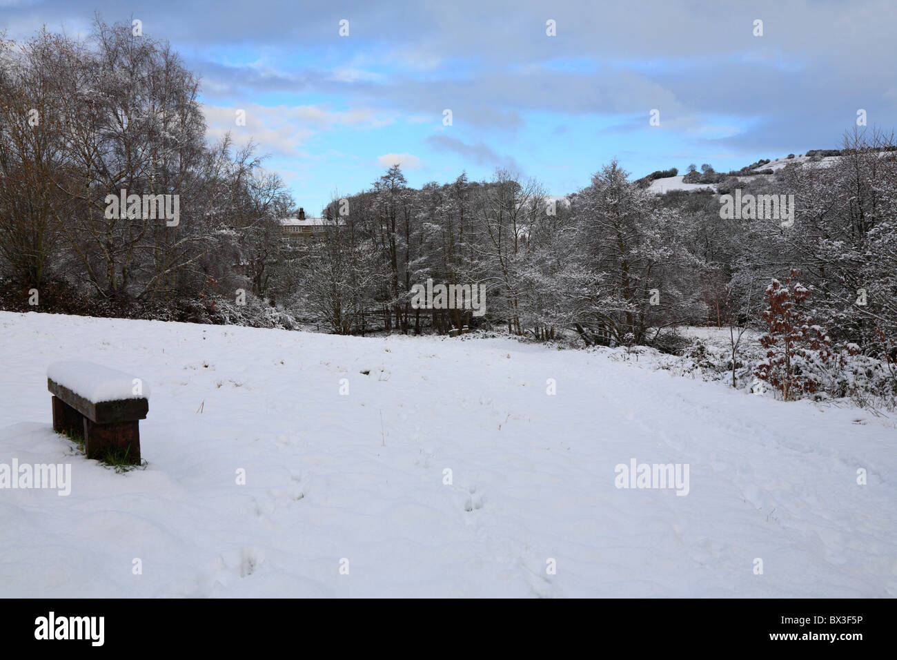 Magdale Fields in deep snow, Honley, Holmfirth, West Yorkshire, England ...
