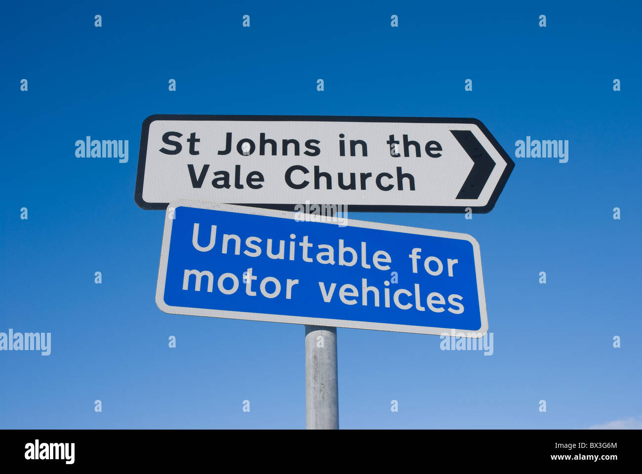 Road sign unsuitable motor vehicles hi-res stock photography and images ...