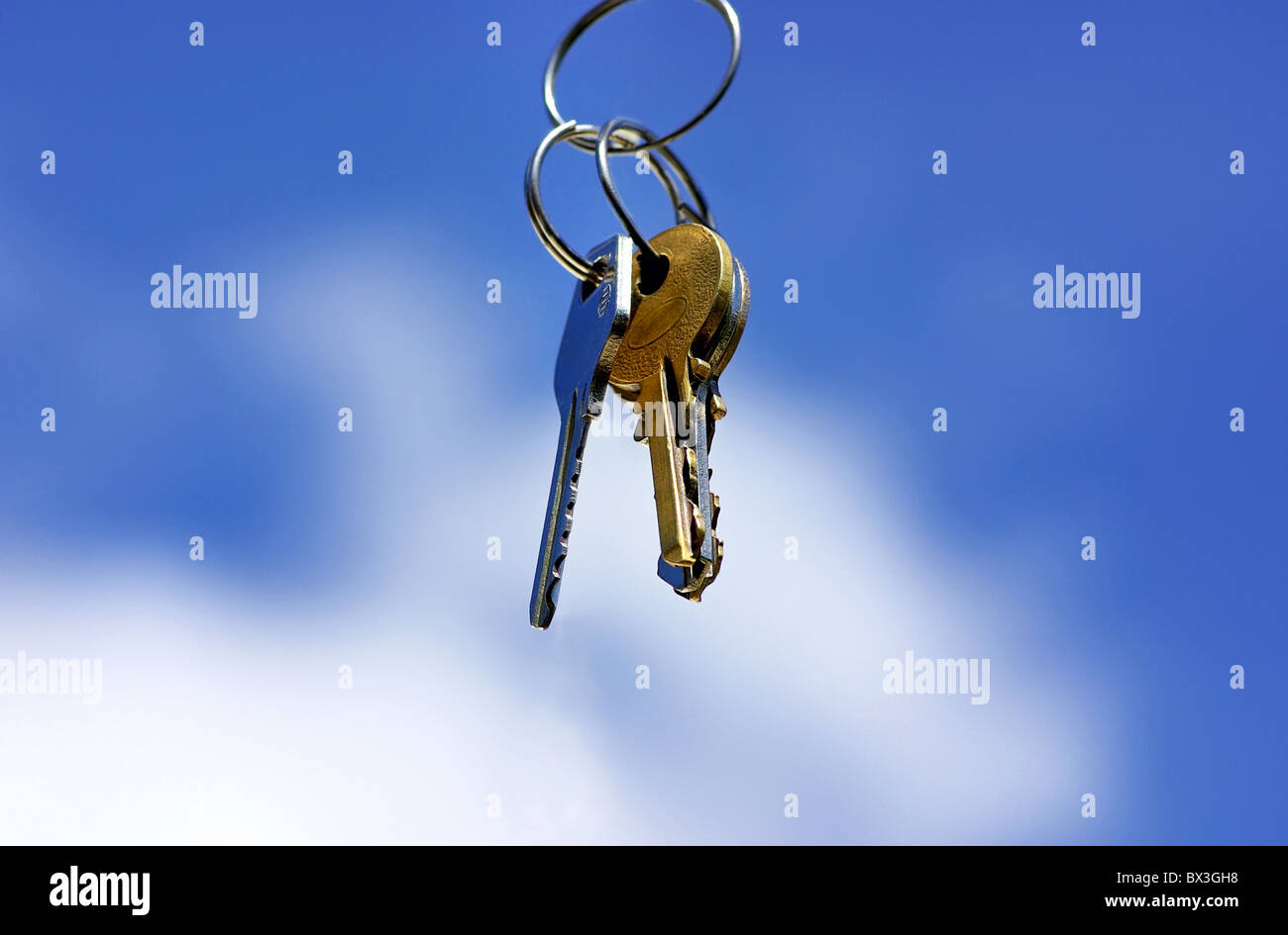 Estate skyscape hi-res stock photography and images - Alamy