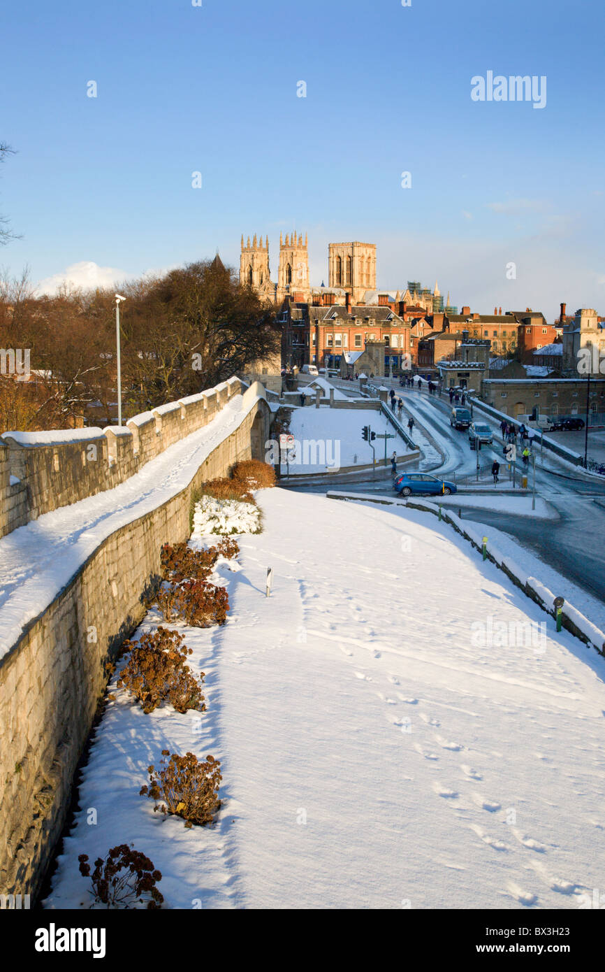 York Minster Snow High Resolution Stock Photography and Images - Alamy