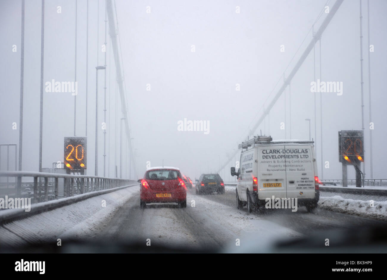 Forth road bridge in the snow hi-res stock photography and images - Alamy