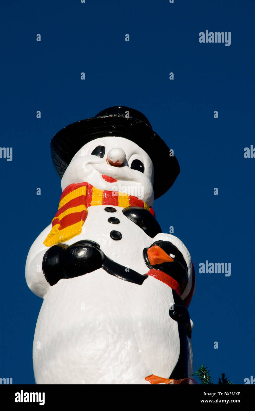 Giant snowman hi-res stock photography and images - Alamy