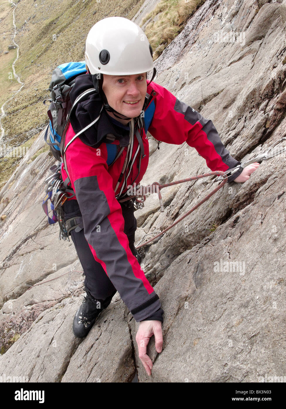 Rock climbers on Ordinary Route, Idwal Slabs, Snowdonia Stock Photo - Alamy