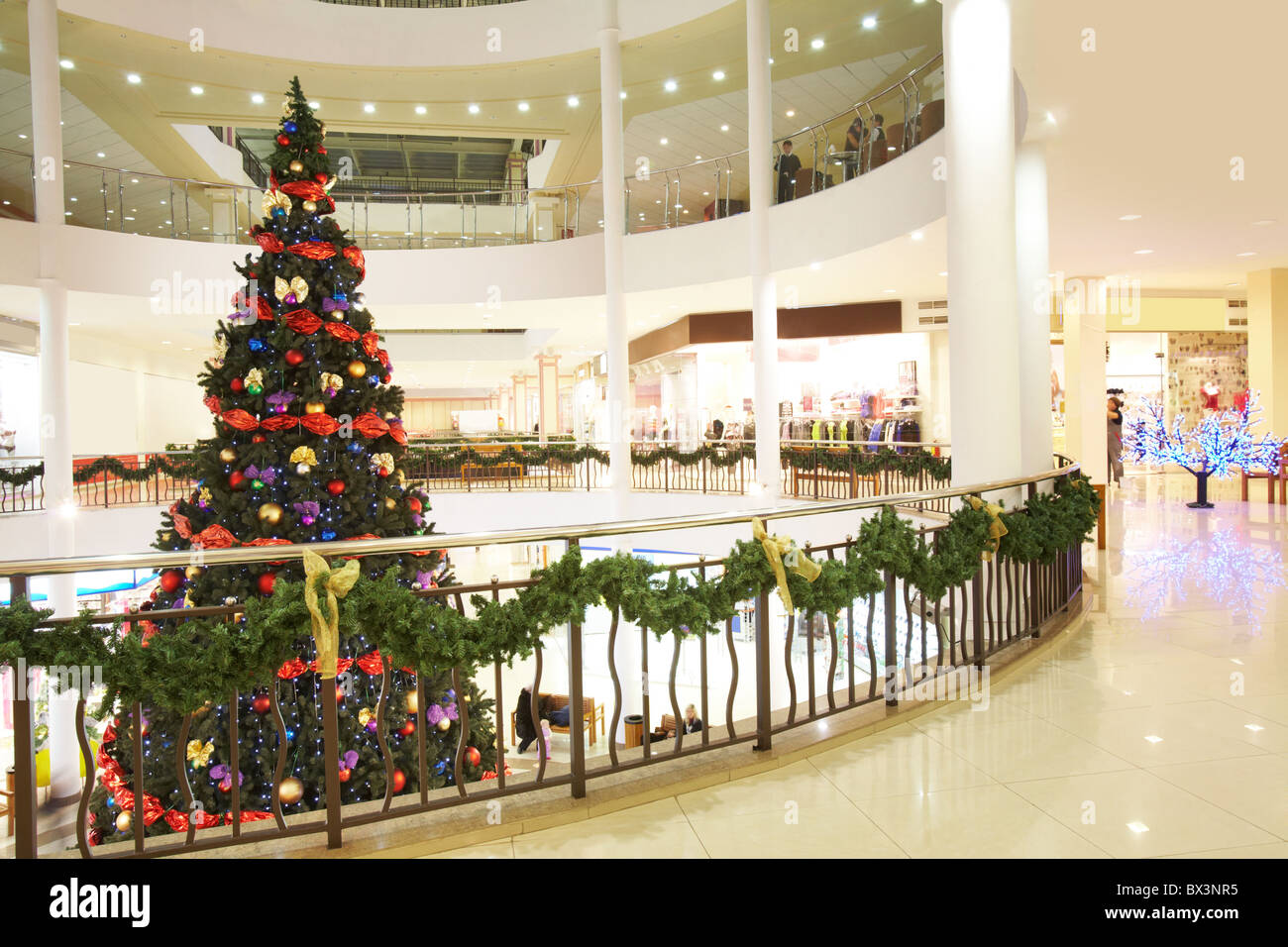 Image of big decorated Christmas tree in the mall Stock Photo - Alamy