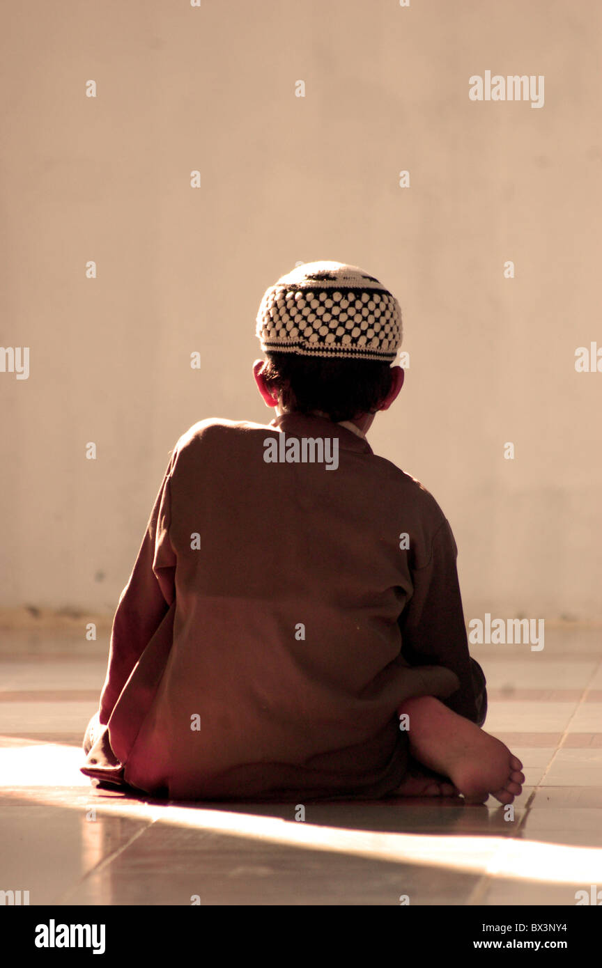 Young muslim praying Stock Photo - Alamy