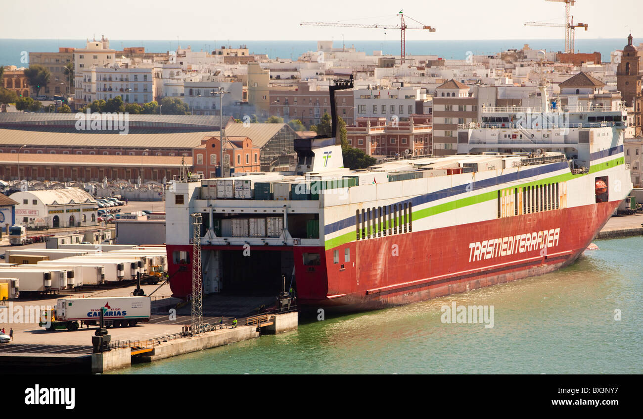 Ro ro .lorry transporter ferry discharging "trailers" at cadiz port ...