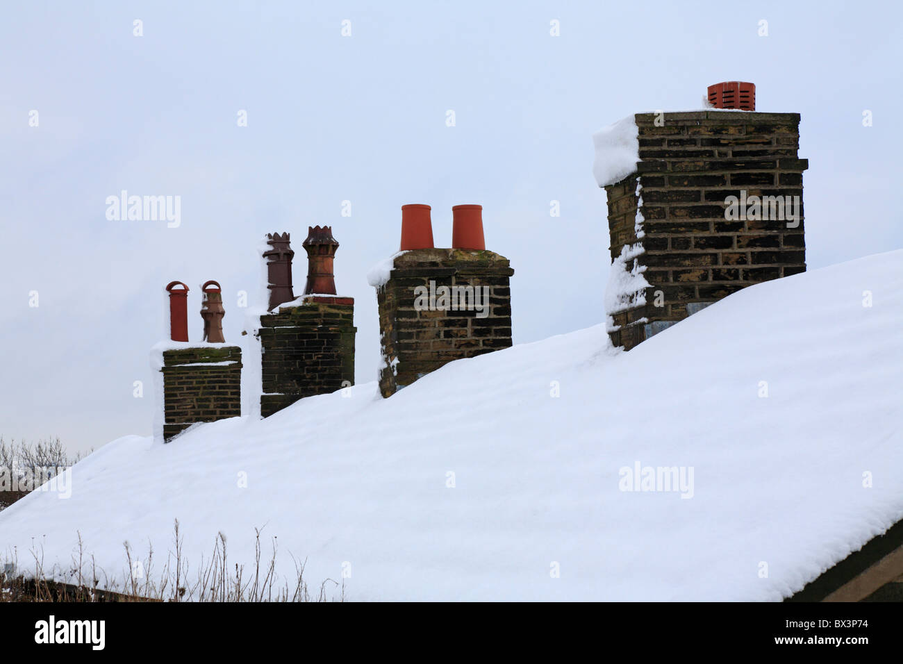 Chimney pots uk hi-res stock photography and images - Alamy