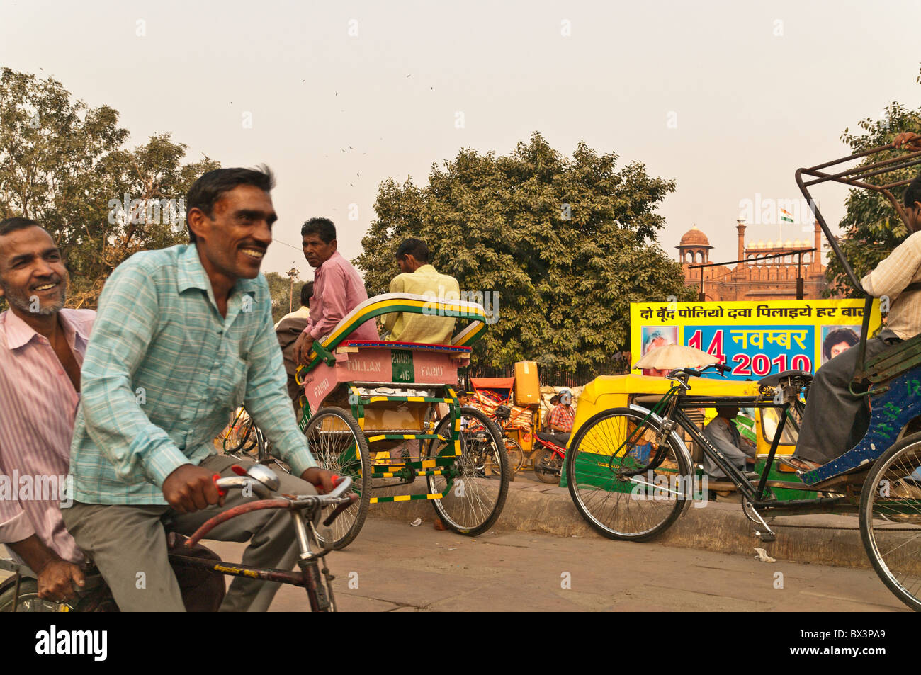 India old delhi cycle rickshaws hi-res stock photography and images - Alamy
