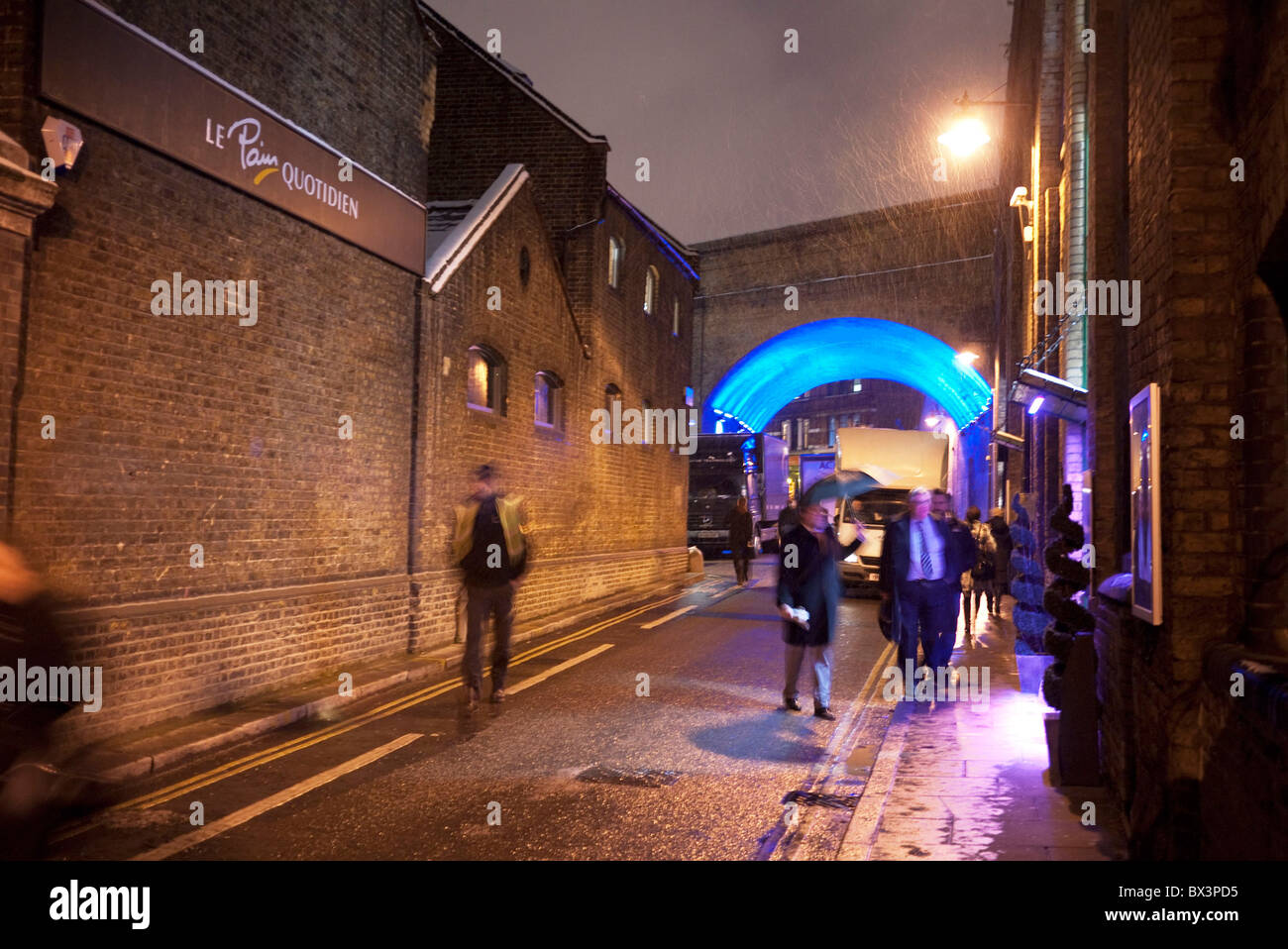 Winter scene in london hi-res stock photography and images - Alamy