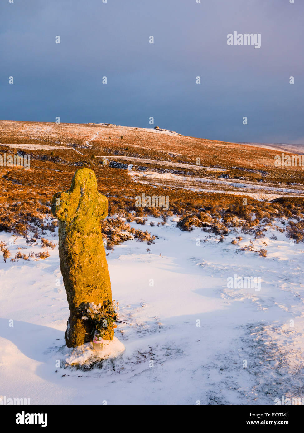Stone cross dartmoor hi-res stock photography and images - Alamy