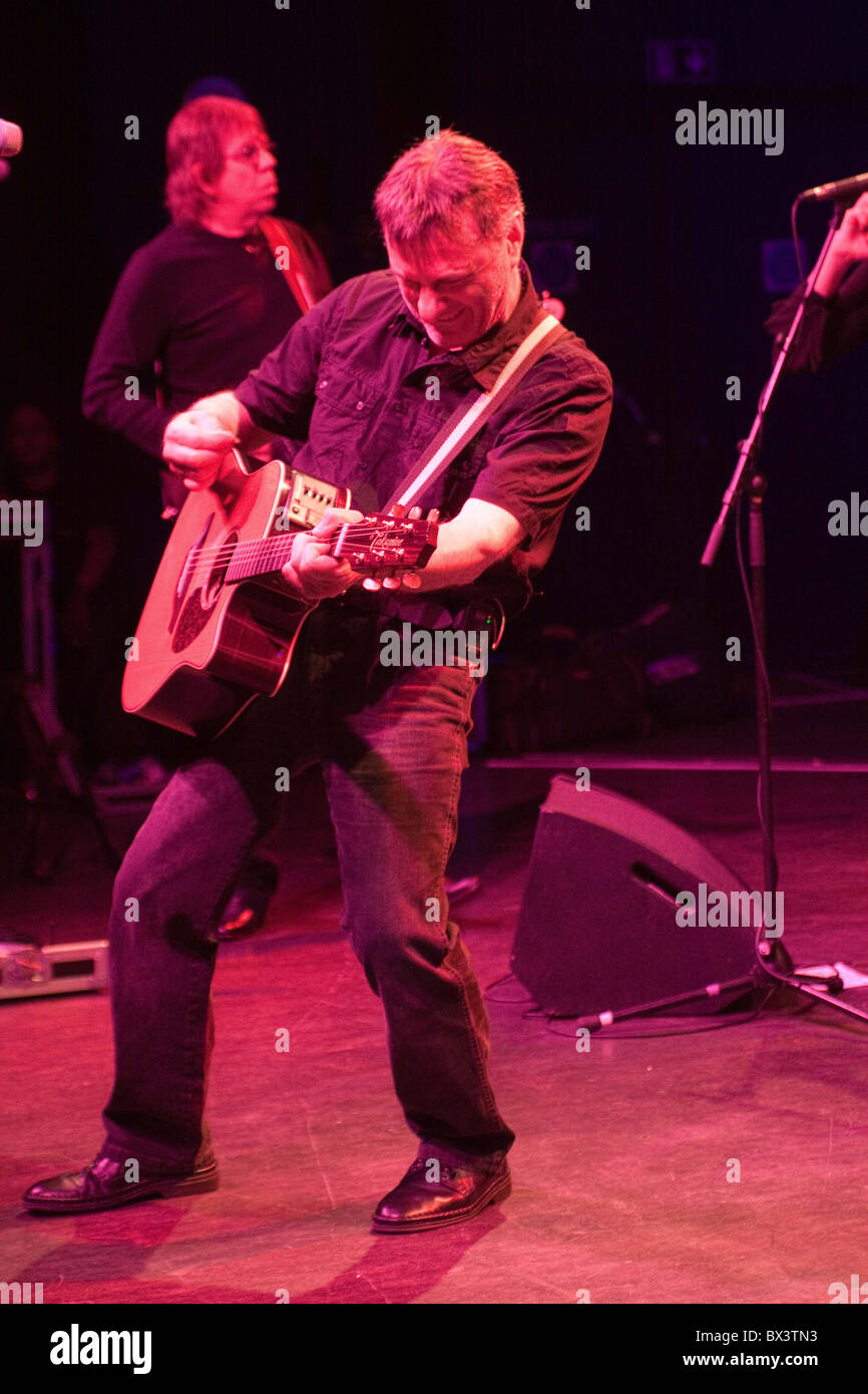 Steve Harley and the Cockney Rebel performing at the Shepherds Bush ...