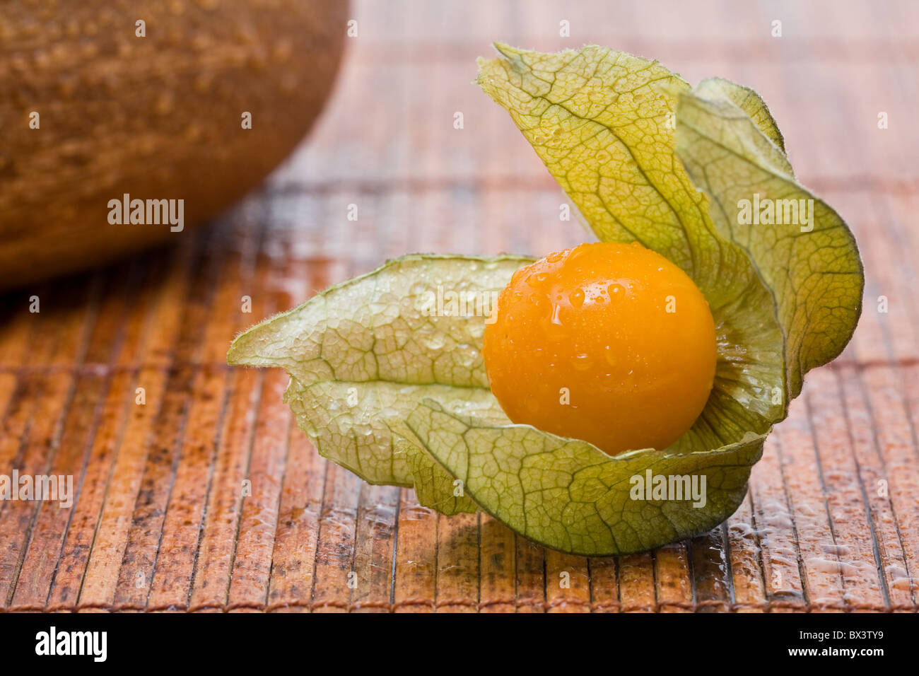 Physalis fruit fruits healthy food hi-res stock photography and images ...