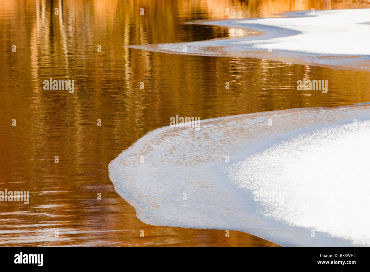 Windermere snow cumbria shore hi-res stock photography and images - Alamy