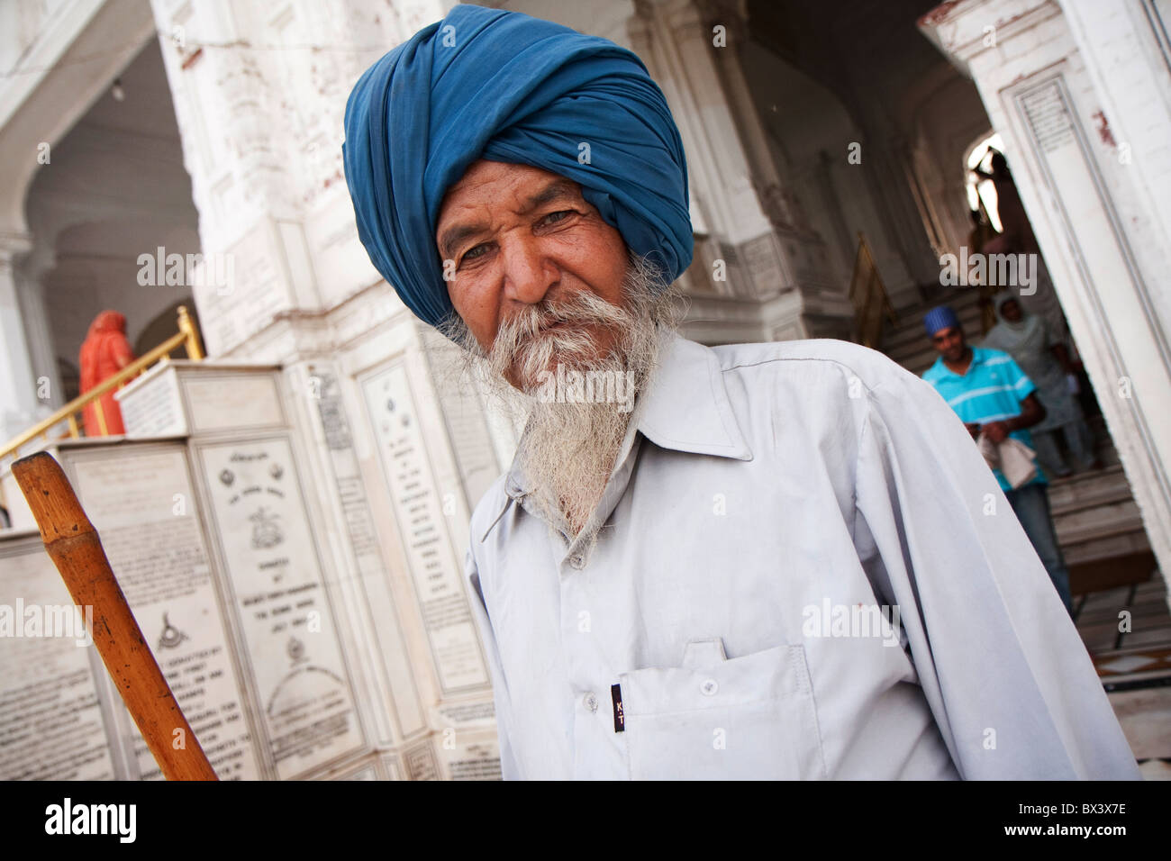 an old Sikh at the Golden Temple, Amritsar, Punjab, India Stock Photo ...