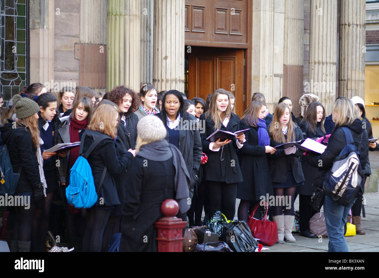 Choir girls hi-res stock photography and images - Alamy