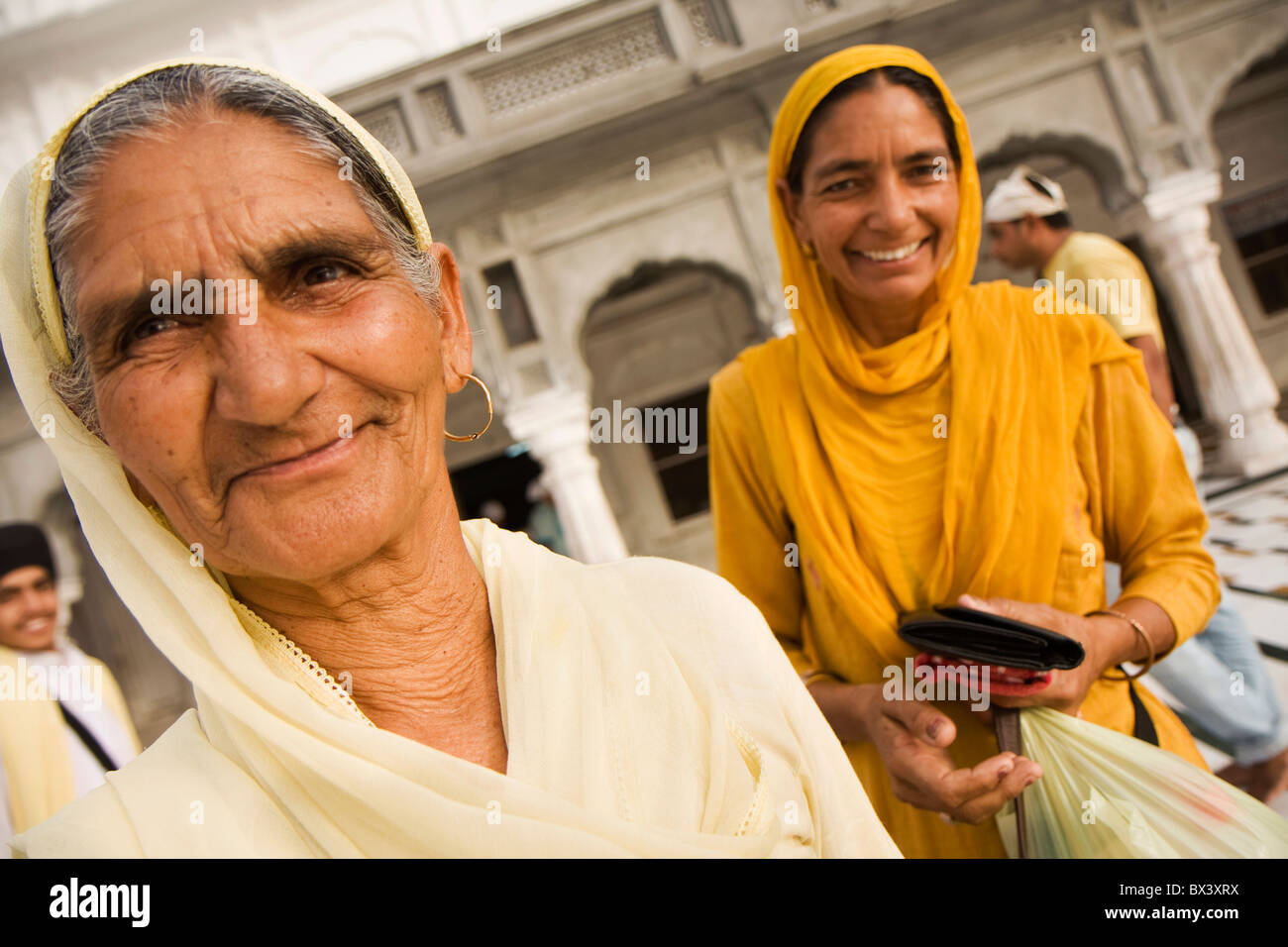 Women at temple hi-res stock photography and images - Alamy