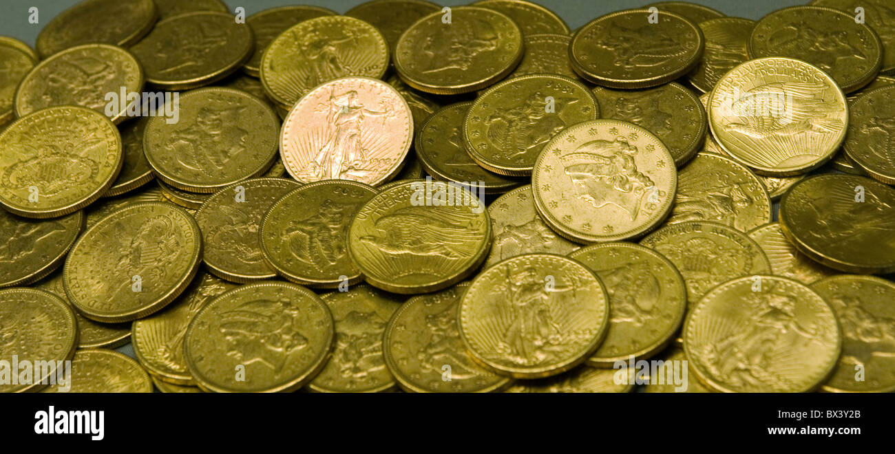 gold twenty dollar pieces Stock Photo - Alamy
