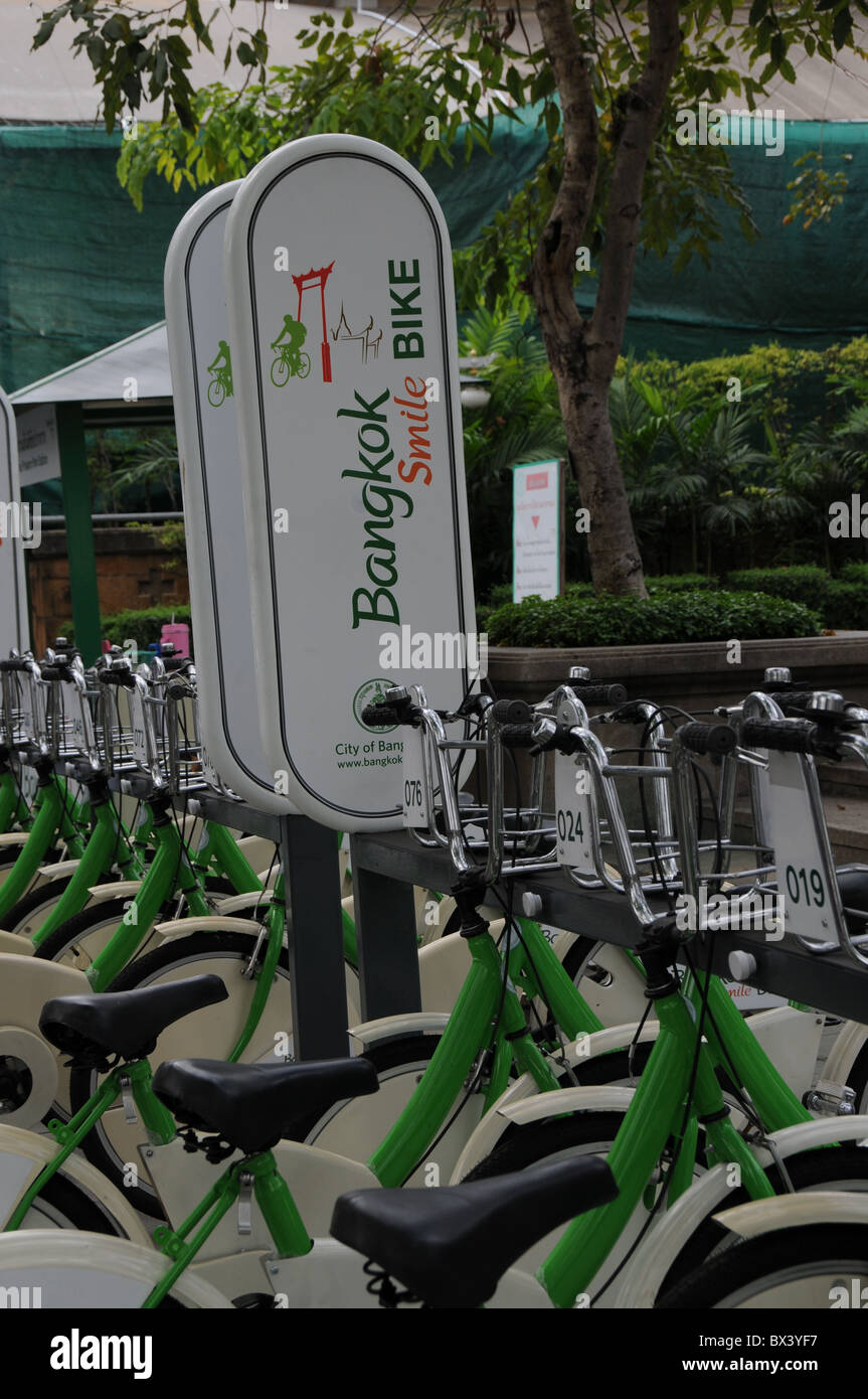 Bike rental bangkok hi-res stock photography and images - Alamy
