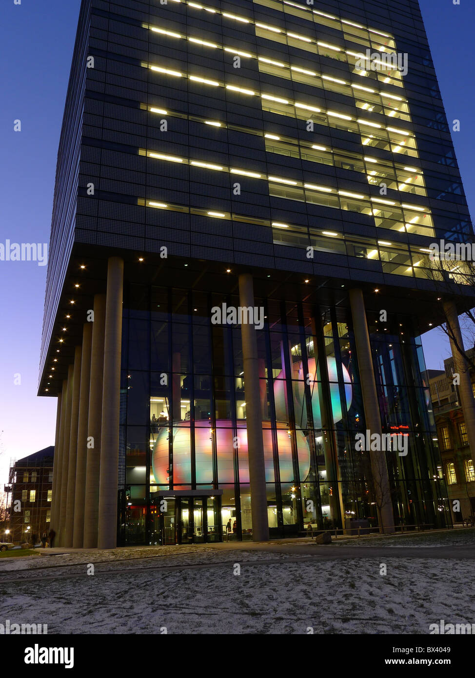 University of Toronto Dan Pharmacy Education Building Stock Photo - Alamy