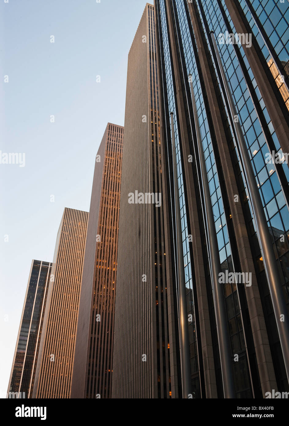 Manhattan midtown office buildings hi-res stock photography and images ...