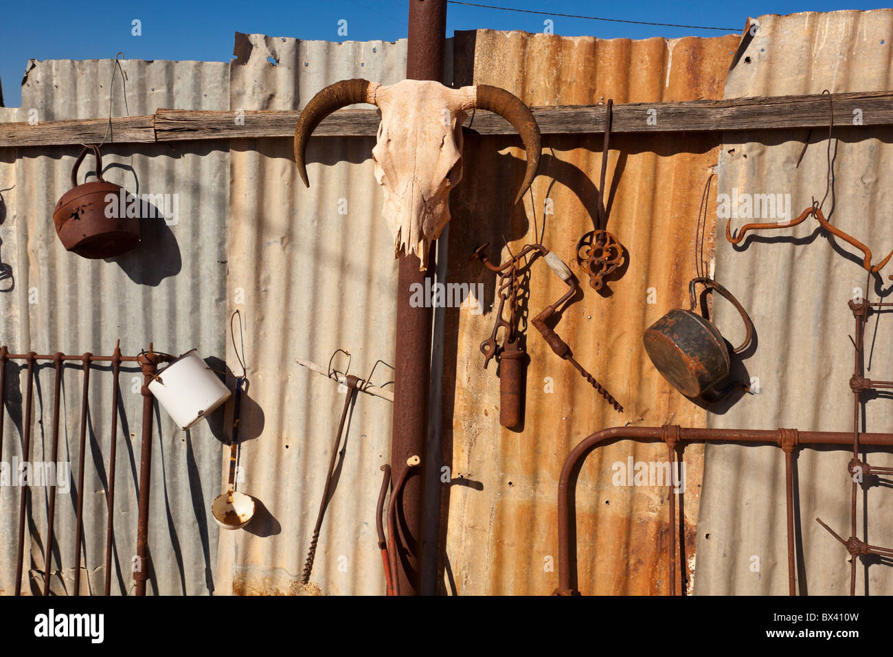 Corrugated iron fences hi-res stock photography and images - Alamy