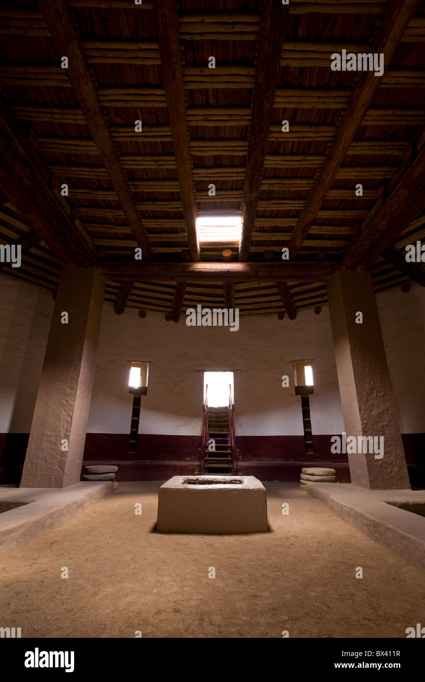 Pueblo kiva interior hi-res stock photography and images - Alamy