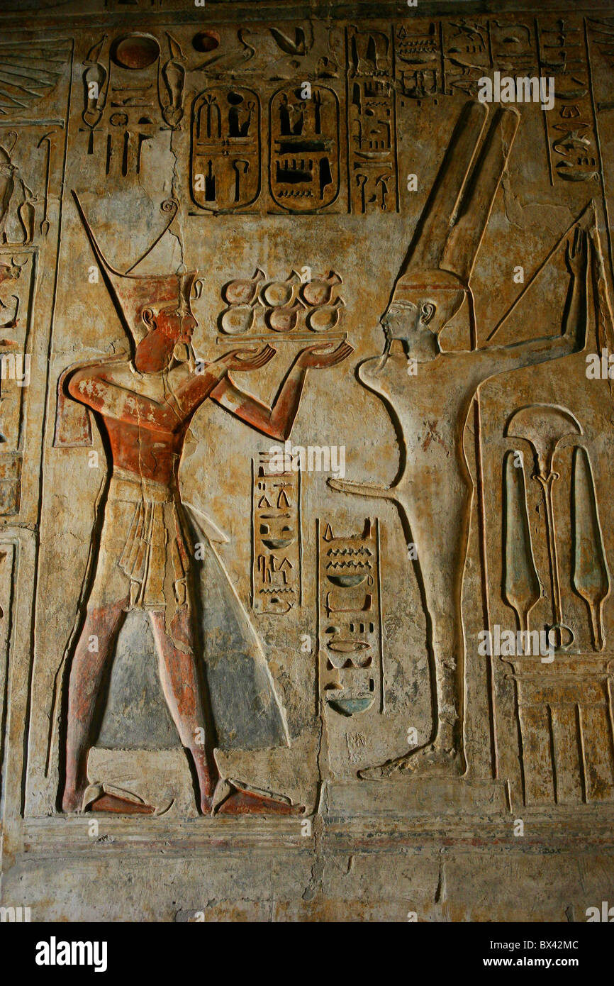 Temple ramses iii medinet hi-res stock photography and images - Alamy