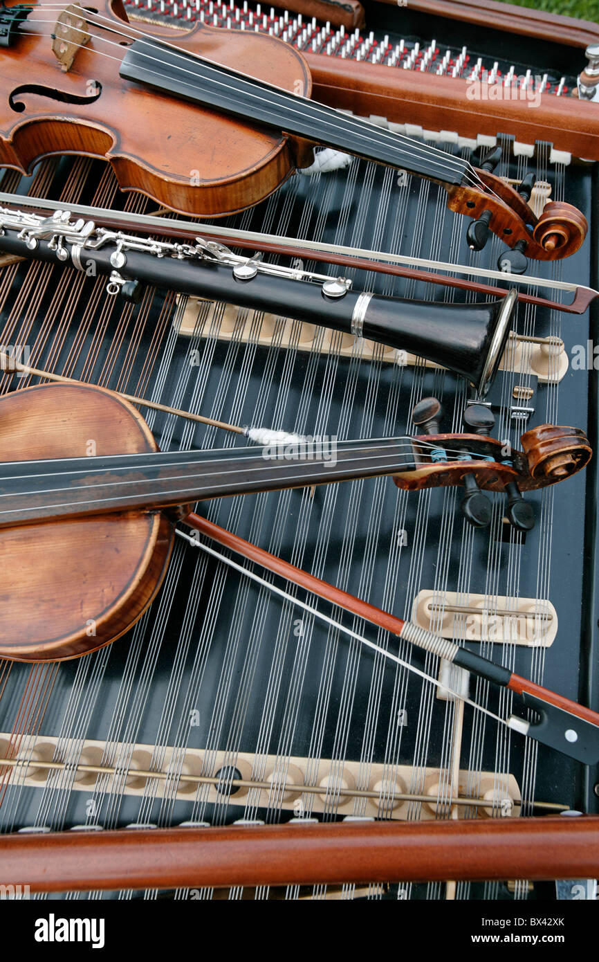 music instruments tools music instruments chopping board violin violin ...