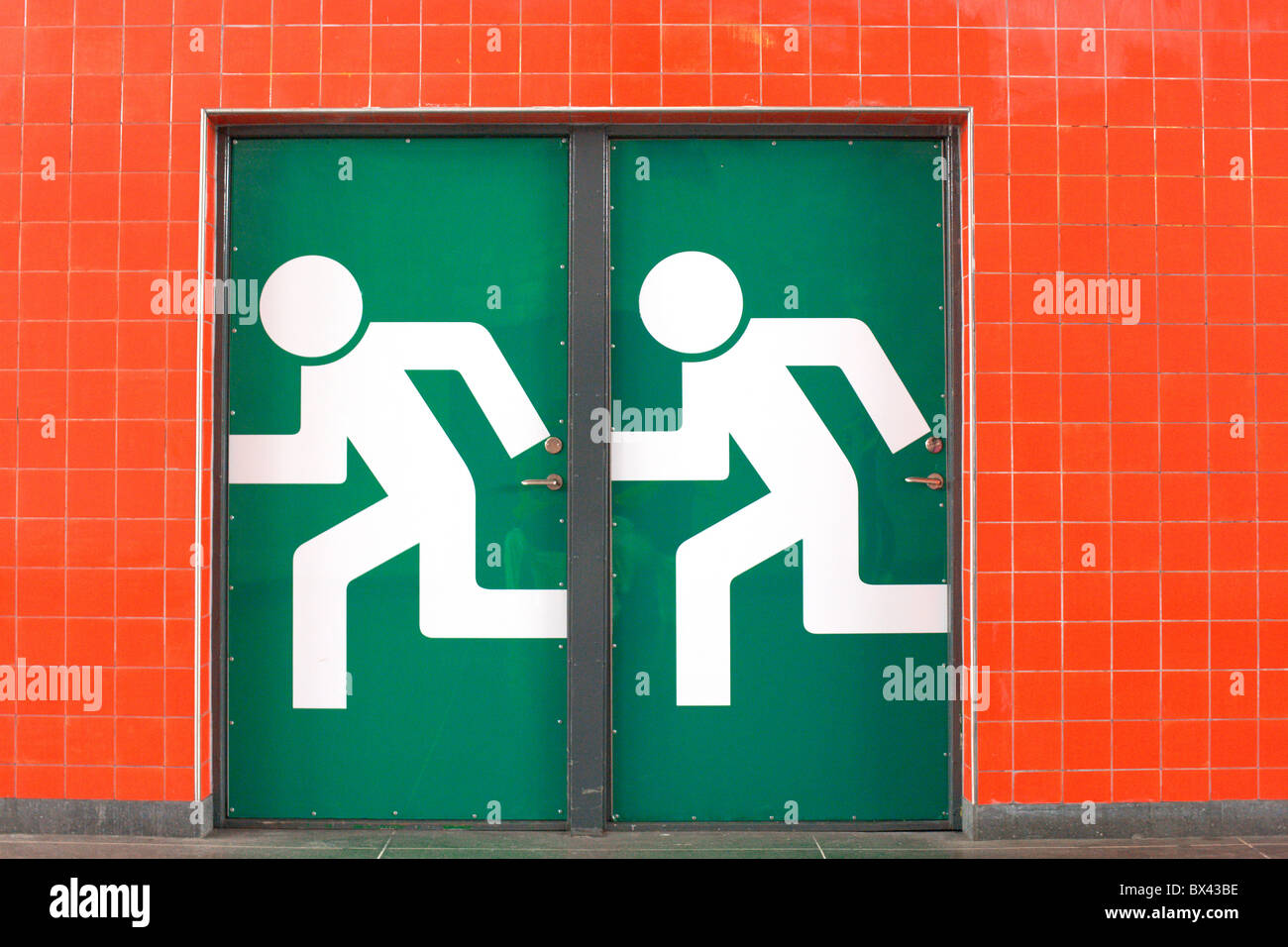 Emergency Exit Icon High Resolution Stock Photography and Images - Alamy