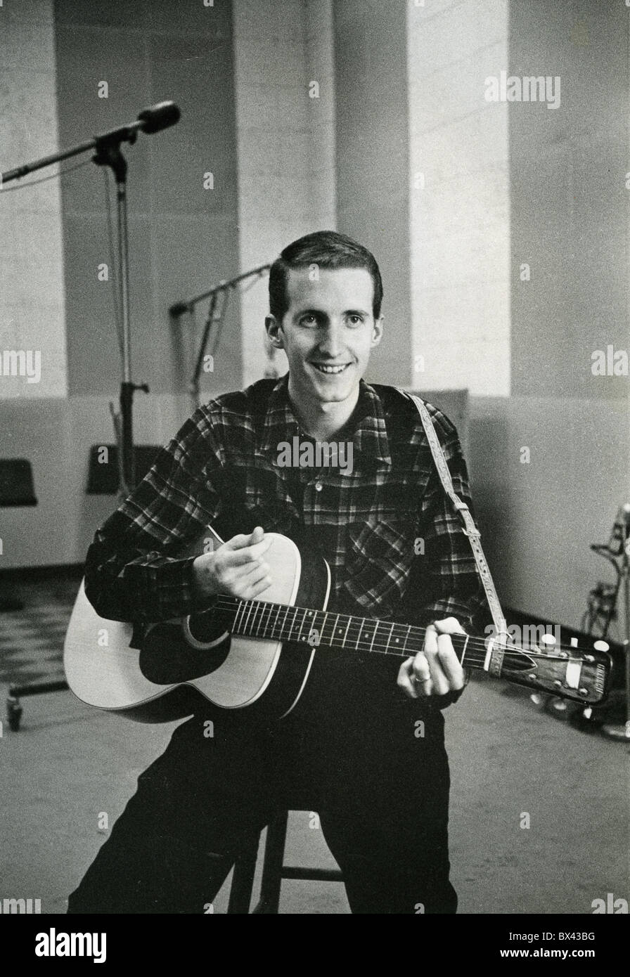 George hamilton hi-res stock photography and images - Alamy