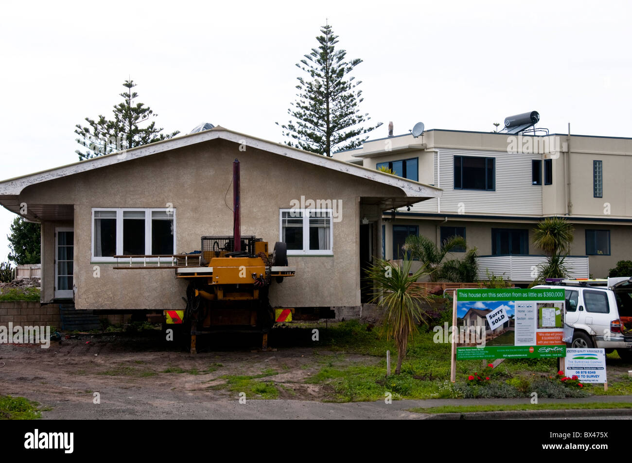 New zealand house truck hi-res stock photography and images - Alamy