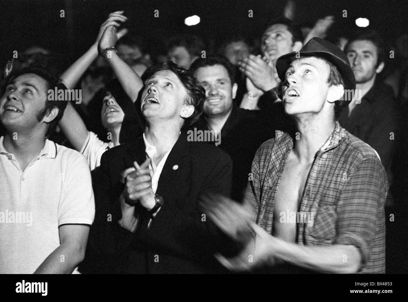 people, crowd, meeting, gathering, rally, applause, joy Stock Photo - Alamy