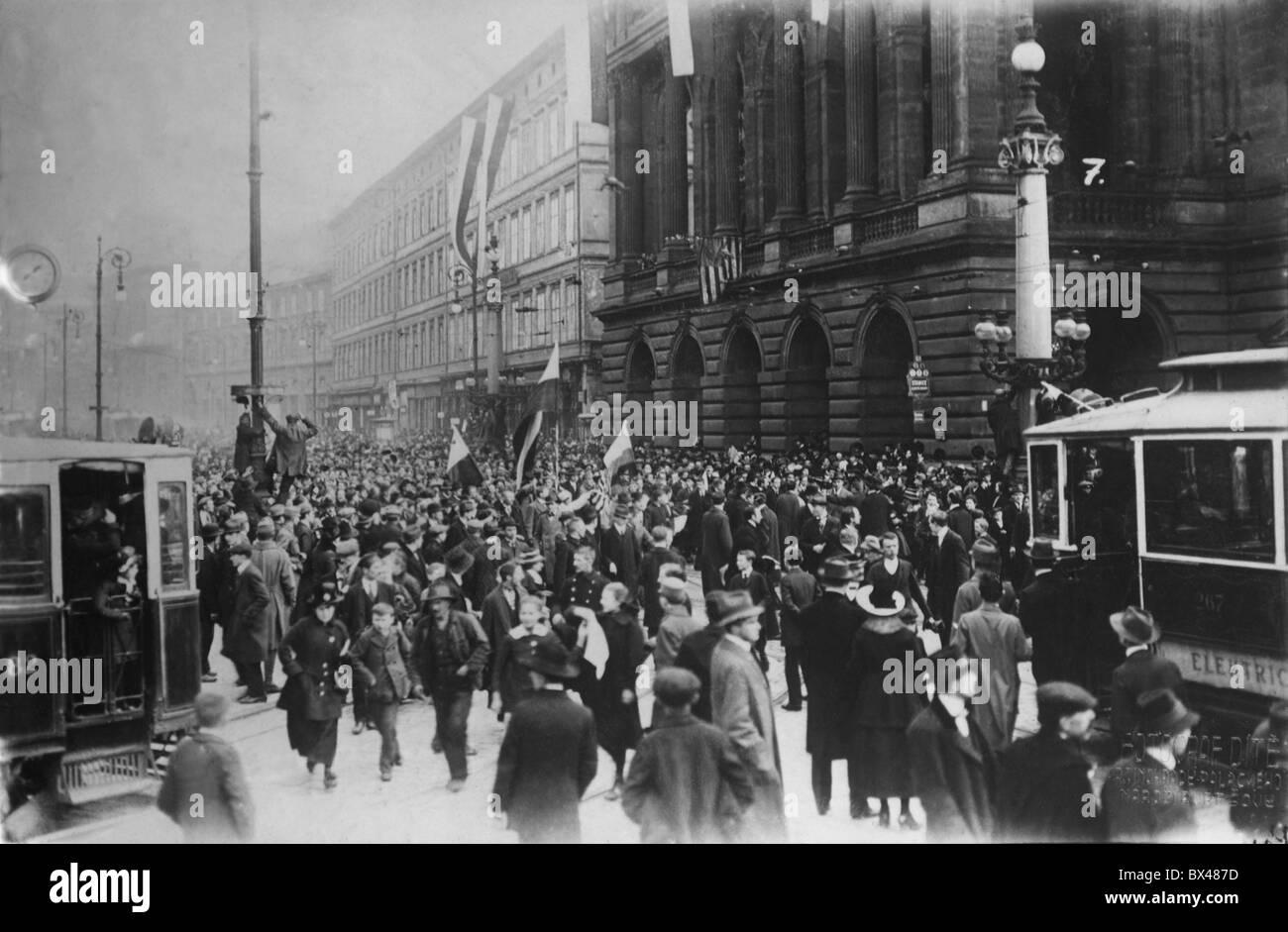 Crowds of people during coup dÂ´etat by the National Theater, October ...