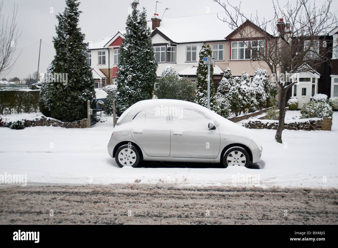 Snowfall london hi-res stock photography and images - Alamy