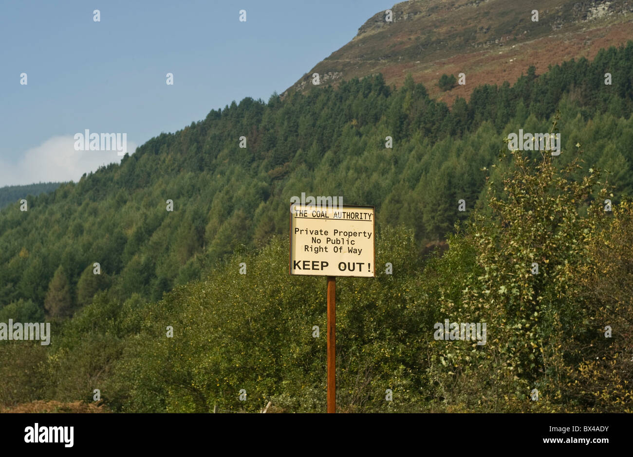 Land mine warning sign hi-res stock photography and images - Alamy