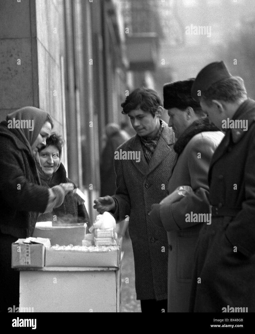 Men cream Black and White Stock Photos & Images - Alamy